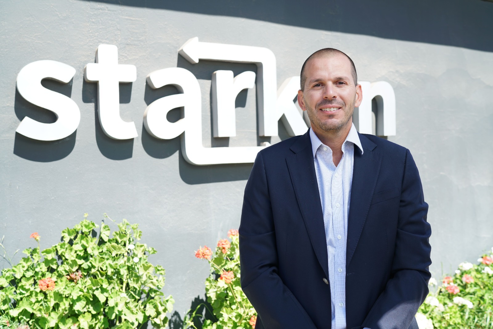 Starken crea división internacional - En qué Invertir